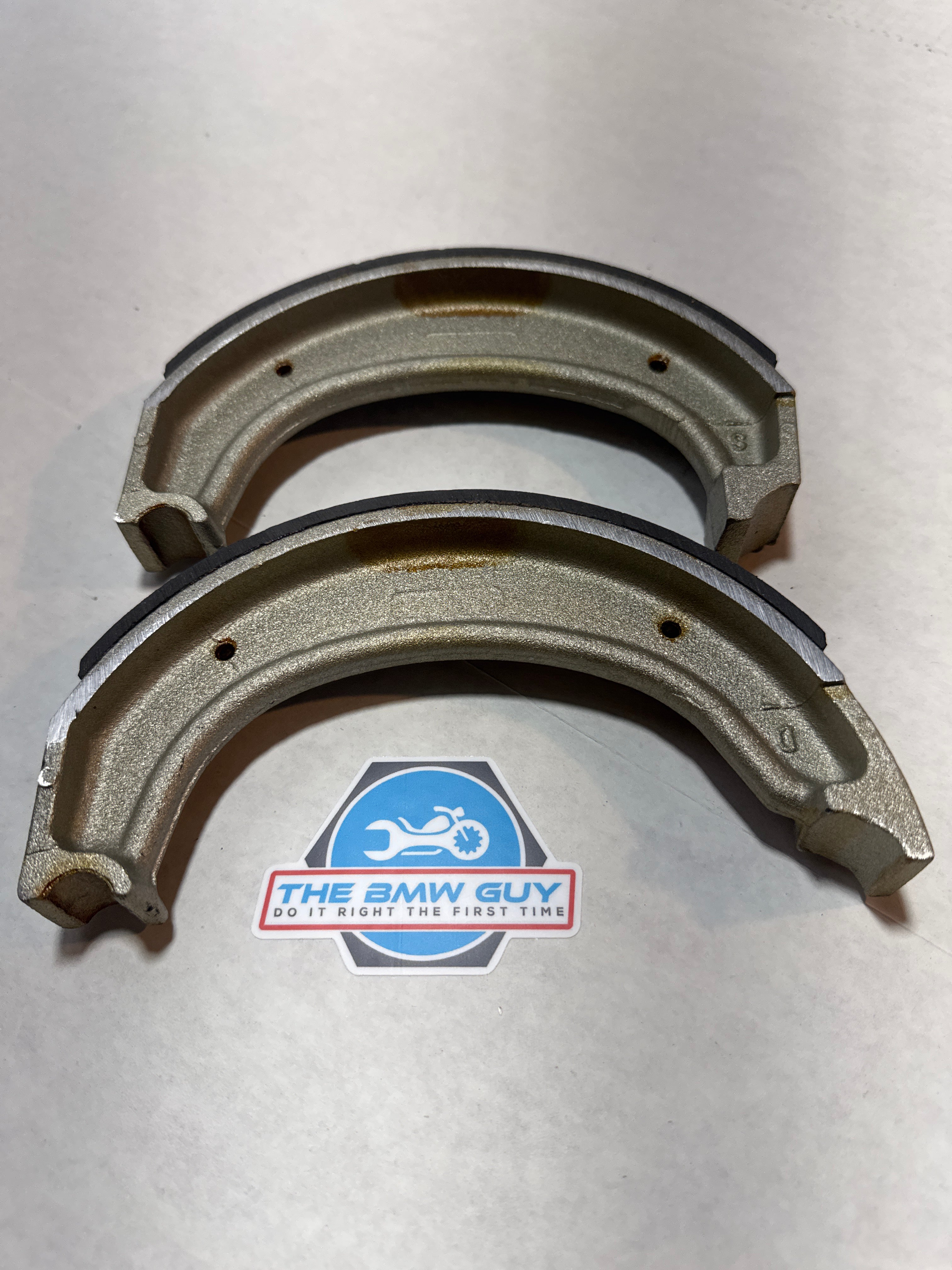 Rear Brake Shoe Set (30mm) BMW Airhead, 34 21 2 311 080, 34 21 2 311 0 ...